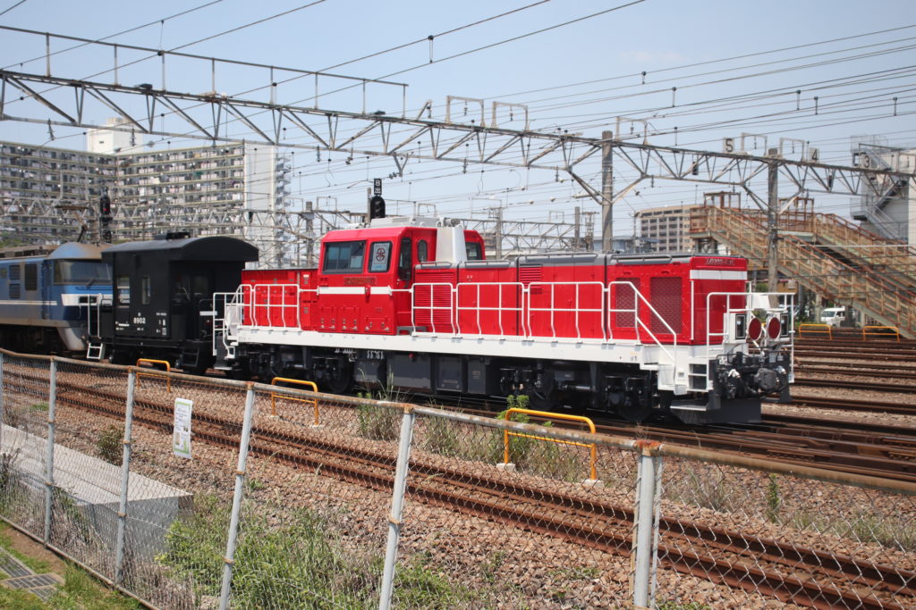 京葉臨海鉄道の新型機関車に愛称「RED MARINE」DD200-801搬入 | 鉄道ニュース【鉄道プレスネット】