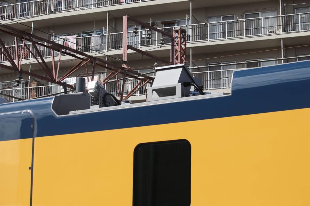 JR西日本の新型事業用車「DEC741」公開 クモヤ443「拡大版」の総合検測車 | 鉄道ニュース【鉄道プレスネット】