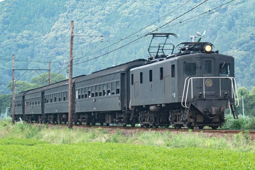 東北新幹線の新型「E10系」内外装のイメージ公表 北海道新幹線の札幌延伸対応は？ | 鉄道ニュース【鉄道プレスネット】